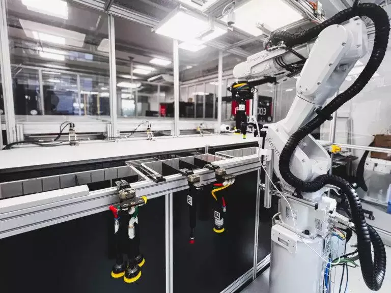 Nomagic: Intelligent Robotics for Automated Fulfillment